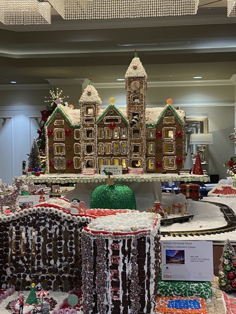 3 cheerful holiday lights and sights events in Auburn | The Bama Buzz